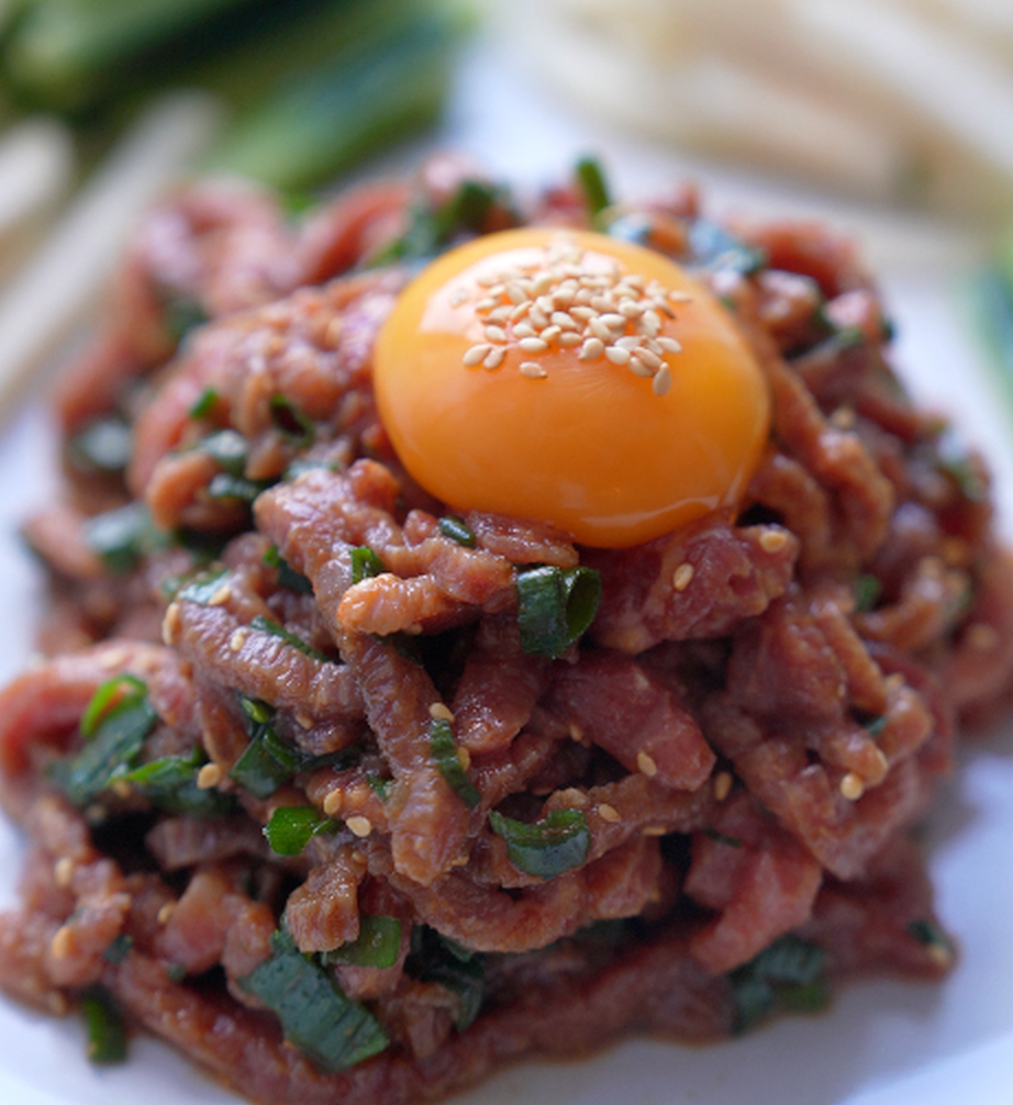 Gochujang Yuk-hoe recipe (Korean raw beef) - BÁNH MÌNSEO RECIPES